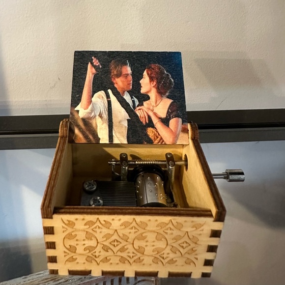 Accents | Titanic Music Box Toy My Heart Will Go On Antique New | Poshmark